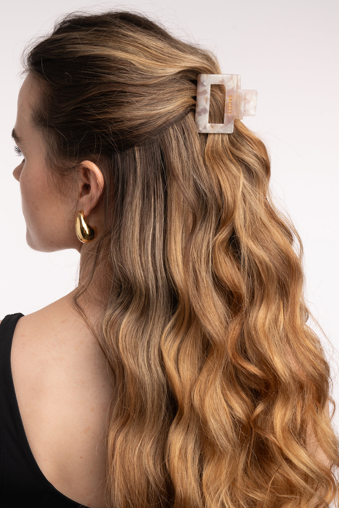 SQUARE HAIR CLAW CLIP IN WHITE MARBLE – Saussy